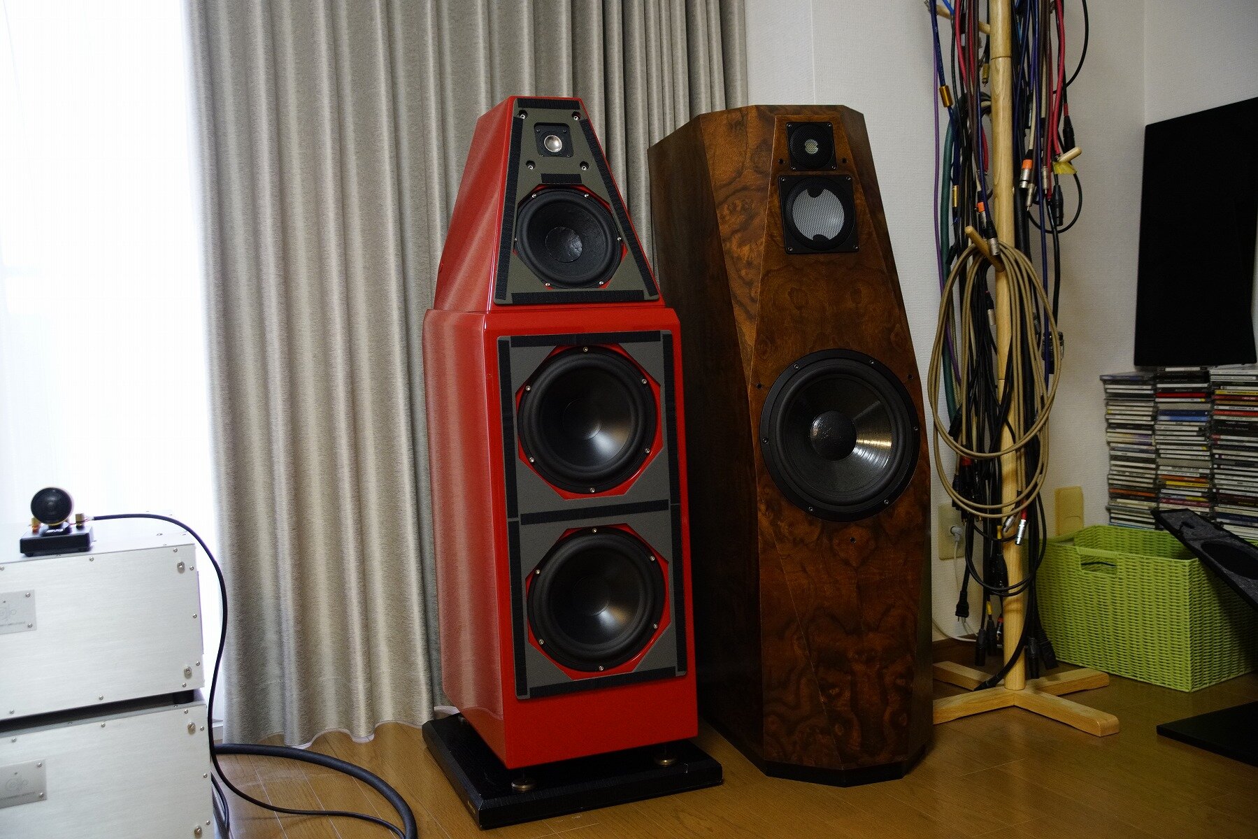 Wilson Audio System 7 vs Avalon Eidolon : On Age Audio