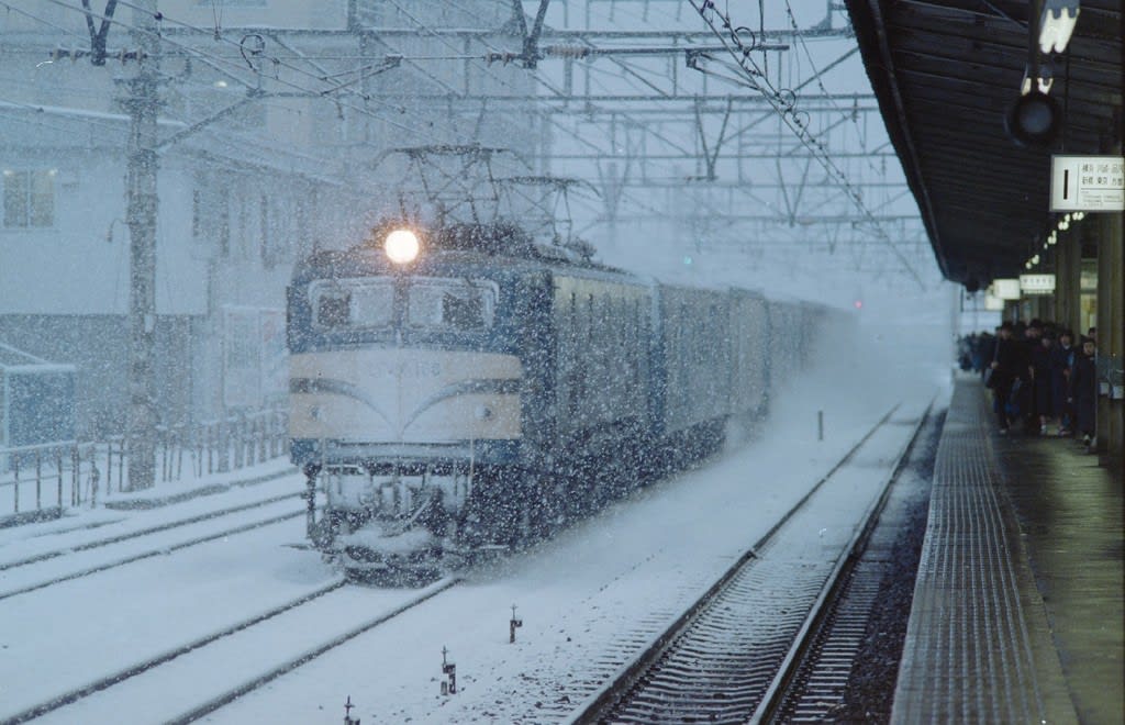 ゴハチの記録 EF58 166 : 飛 鉄(HITETSU)