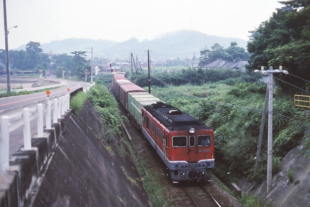 予讃本線へ繰り出し : 飛 鉄(HITETSU)