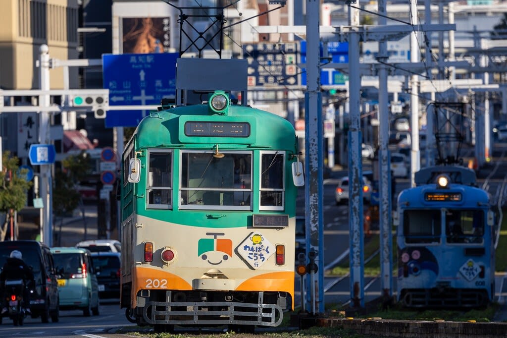 とさでん Vol.3 : 飛 鉄(HITETSU)