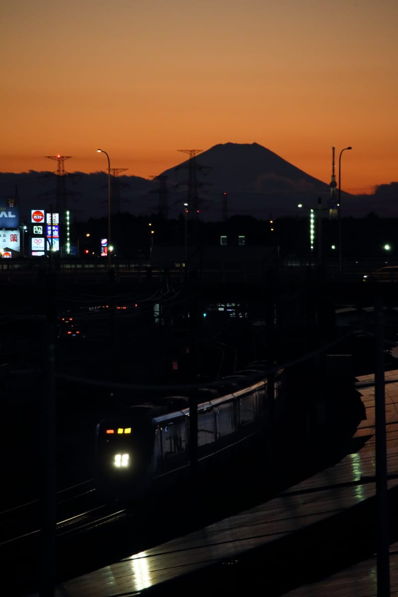 謹賀新年 : 飛 鉄(HITETSU)