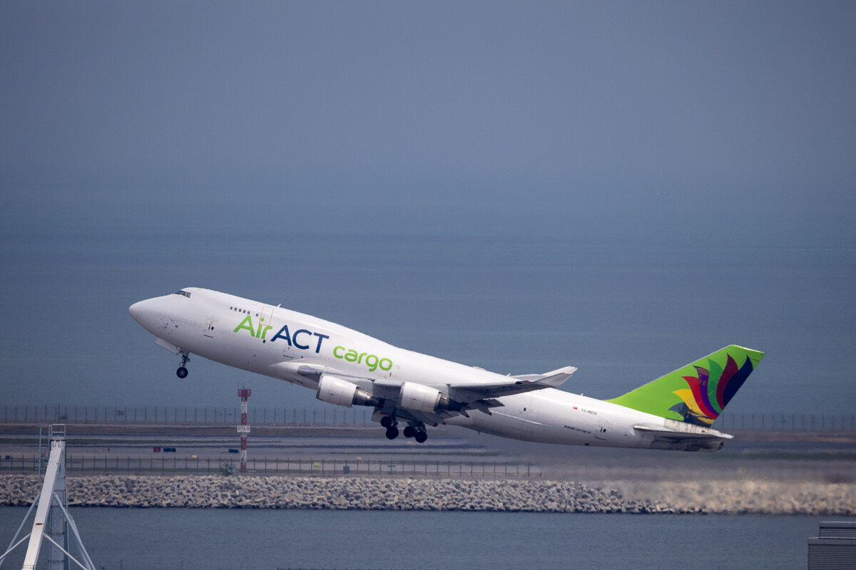 香港 spotting 2025 Vol.18 : 飛 鉄(HITETSU)