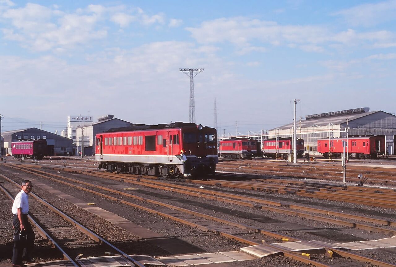 松山駅 今昔 : 飛 鉄(HITETSU)