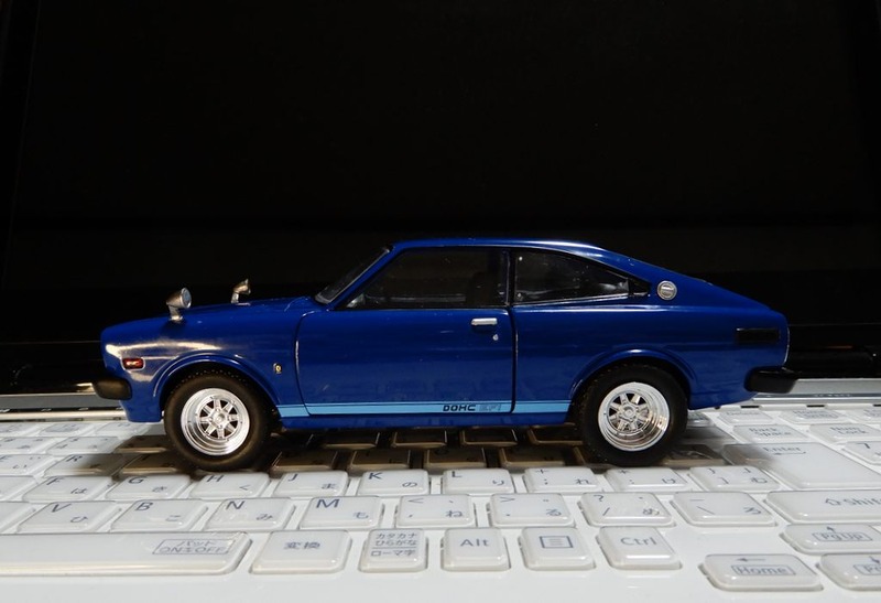 1/24 トヨタ カローラレビン TE51 【改】 国産名車コレクション : 64分の1