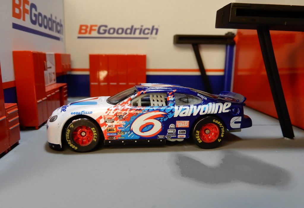 1/64 フォード トーラス NASCAR #6 1998年 レーシングチャンピオン : 64分の1
