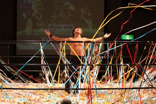 Leo Isaka retiene; Ayato Yoshida, firme rey y más | Superluchas