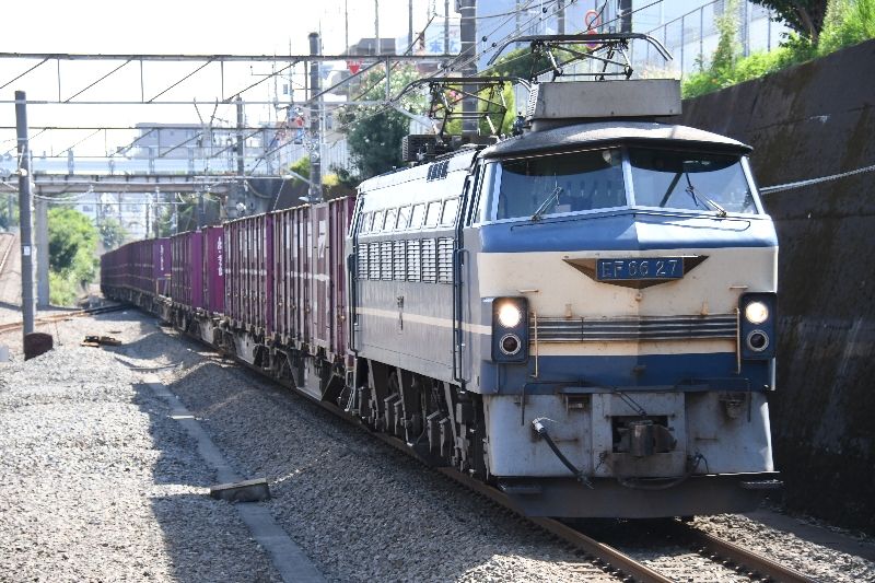 185系ホリ快鎌倉号＆EF66-27（ニーナ） : kakuekiteisya18のblog