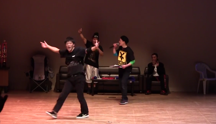 【動画】BBOY ASHITAKA 肘上げ(elbow up) 37回 - 世界記録更新!? : ブレぶろ！