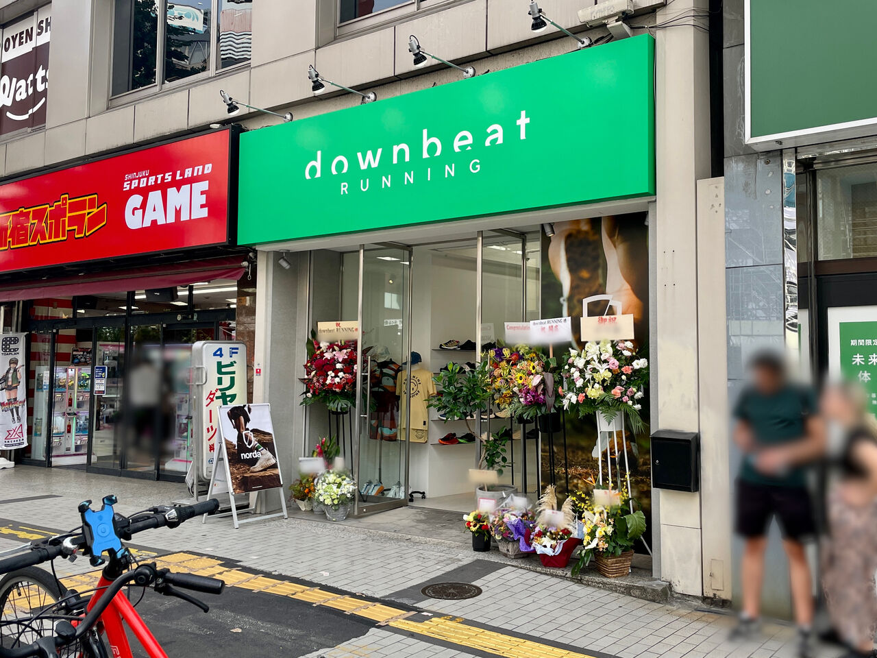 【開店】新宿3丁目に『downbeat RUNNING（ダウンビート ランニング）』なる⽇本発のランニングカルチャーショップがオープンしてる。 : しんじゅく通信 - 東京都新宿区の地域情報サイト