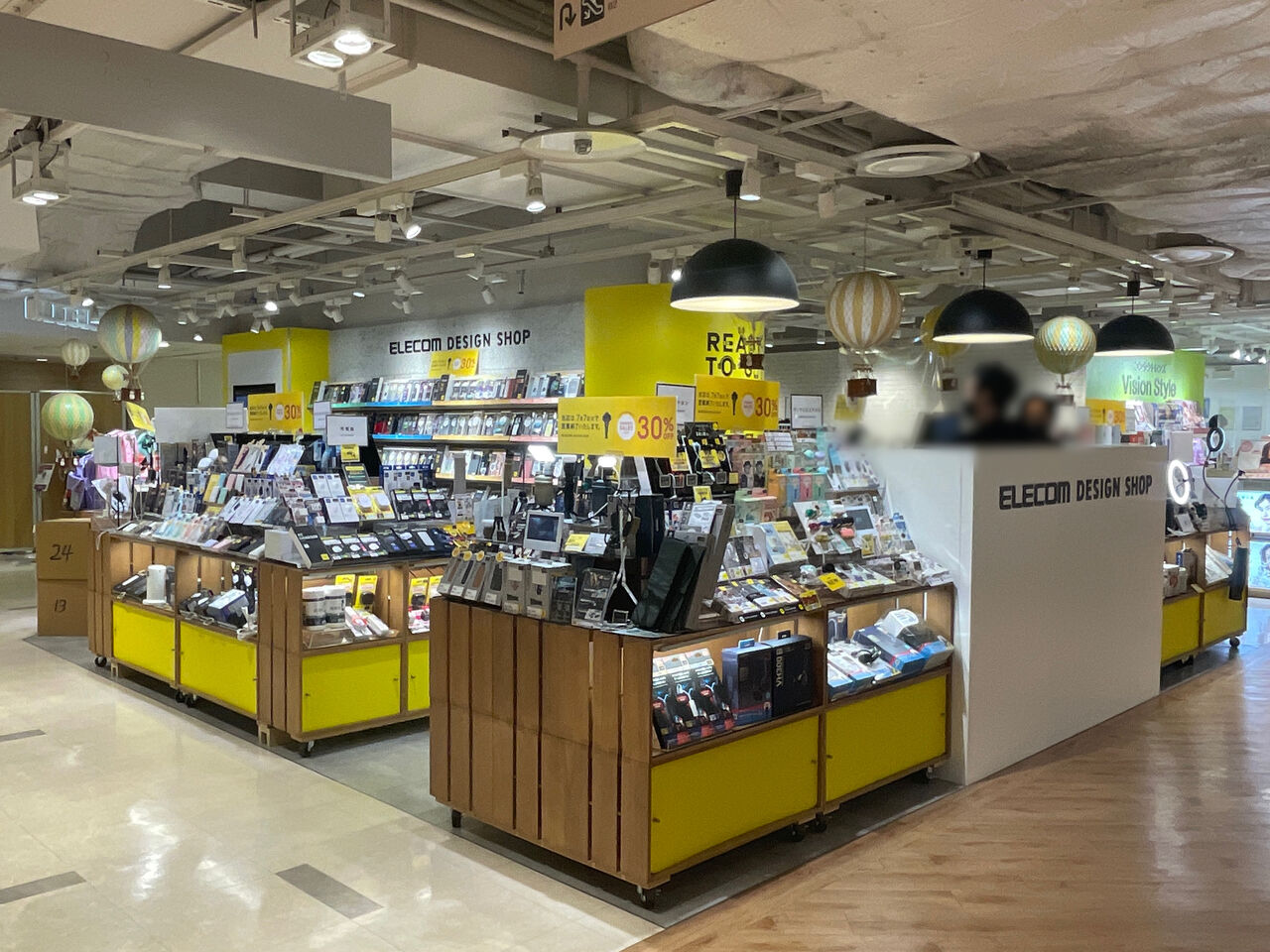 『西武新宿ペペ（PePe）』にある『Vision Style』『ELECOM DESIGN SHOP』『靴下屋』『Lucky Rainbow』『Juicy Jewel』が閉店するらしい ...