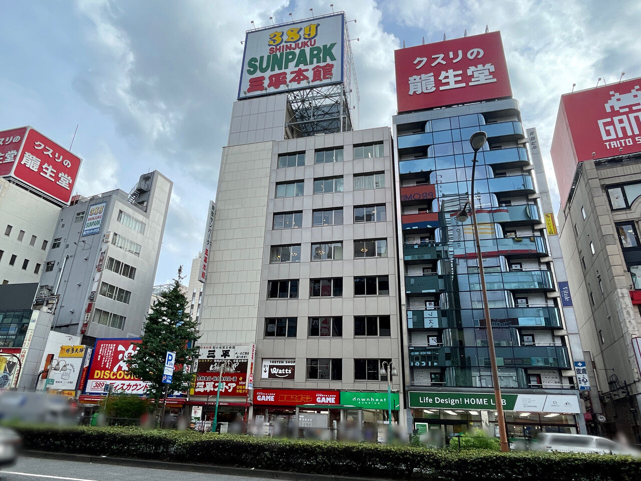 【開店】新宿3丁目に『downbeat RUNNING（ダウンビート ランニング）』なる⽇本発のランニングカルチャーショップがオープンしてる ...