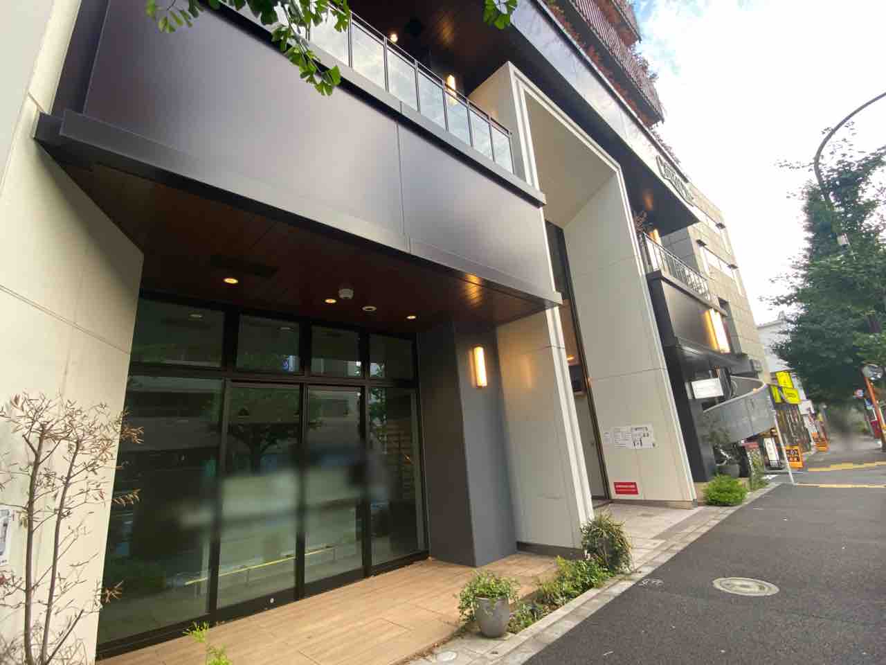 【閉店】神宮前にあった商業施設『JINGUMAE COMICHI（神宮前コミチ）』が閉館してる。 : しぶやく通信 - 東京都渋谷区の地域情報サイト