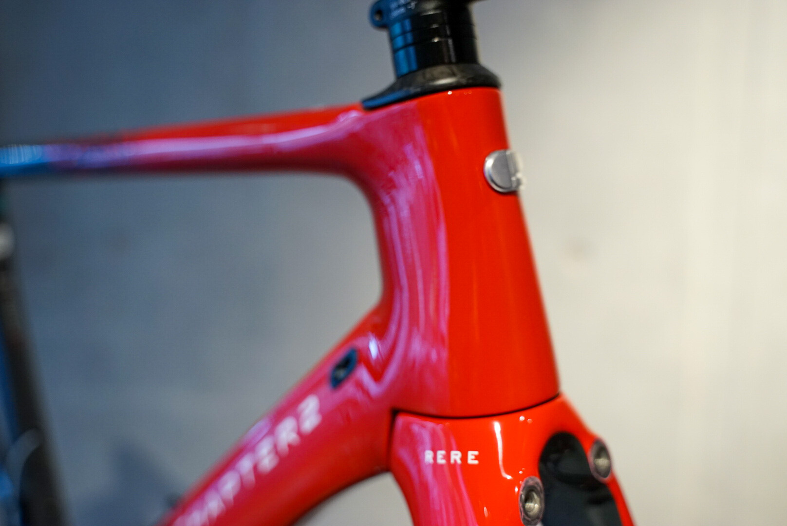 CHAPTER2 REREに待望のニューカラー RED&GREY(WHERO)登場 : K&M CYCLE BLOG