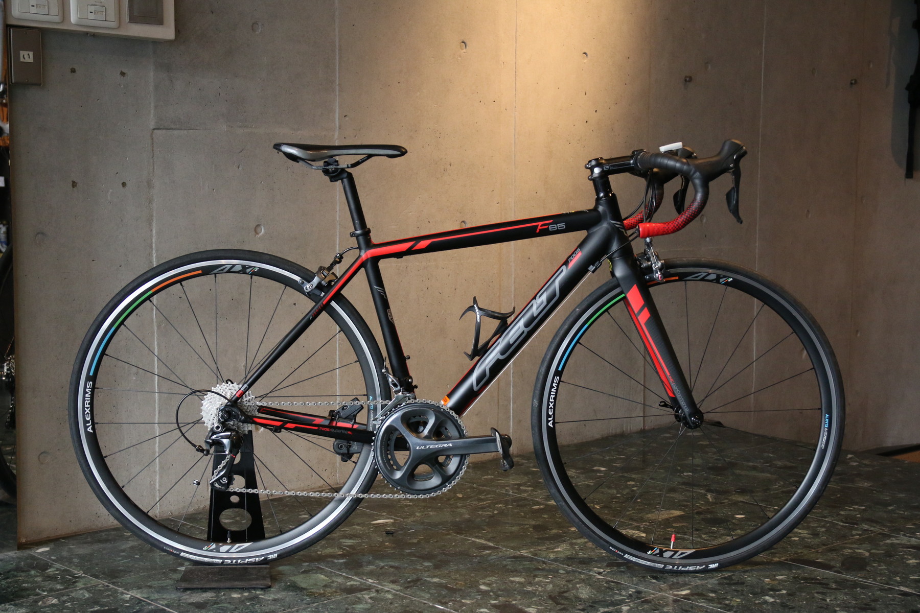 FELT F85 コンポーネント組み換えで快適さアップ : K&M CYCLE BLOG FELT F85 コンポーネント組み換えで快適さアップ : K&M CYCLE BLOG