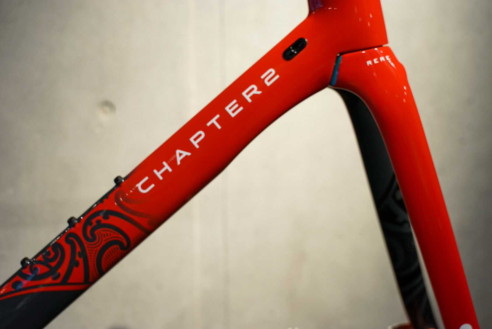 CHAPTER2 REREに待望のニューカラー RED&GREY(WHERO)登場 : K&M CYCLE BLOG