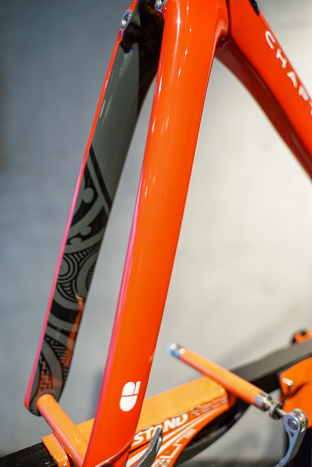 CHAPTER2 REREに待望のニューカラー RED&GREY(WHERO)登場 : K&M CYCLE BLOG