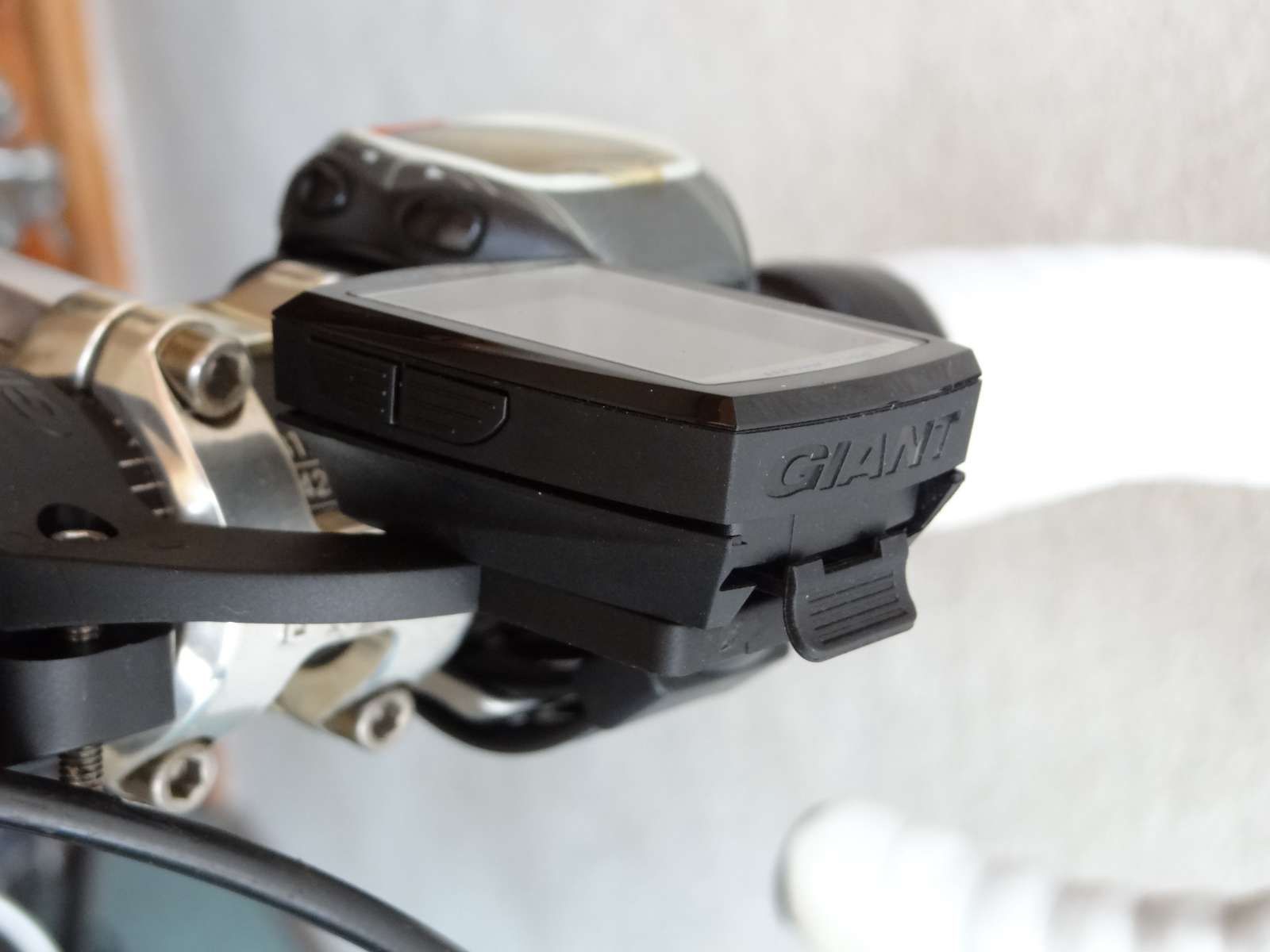 kanz1127のブログ : サイコン GIANT NEOS PRO その2