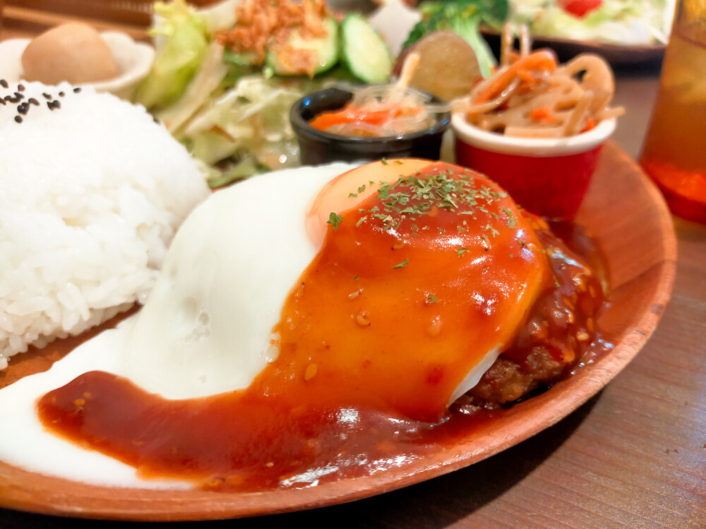 副菜が豊富！私市駅すぐ横の「kuu.cafe」で『自家製ハンバーグ』と『ミートドリア』を食べてきた - 交野タイムズ