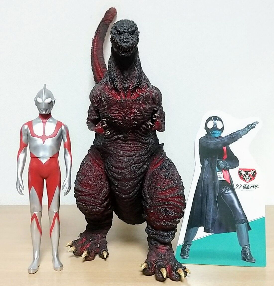 全身が赤く発光!】東宝30cmシリーズ 酒井ゆうじ造形 全身が赤く発光!】東宝30cmシリーズ 酒井ゆうじ造形