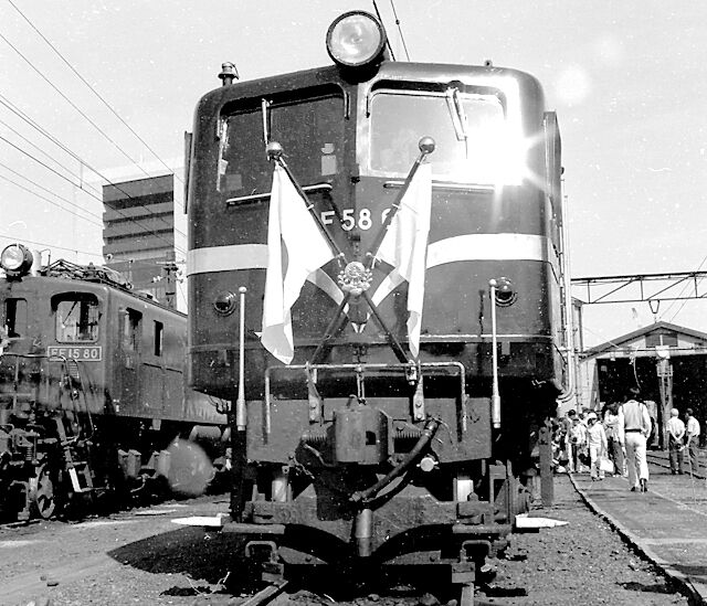 東京機関区一般開放 1977/10/16：その3（EF5861) : 新・バイクで走ると気持ちがいい