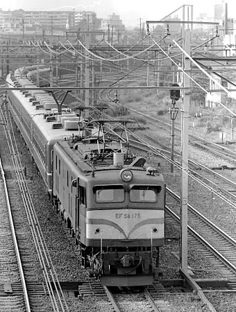 国鉄12系客車：団臨と急行列車 : 新・バイクで走ると気持ちがいい