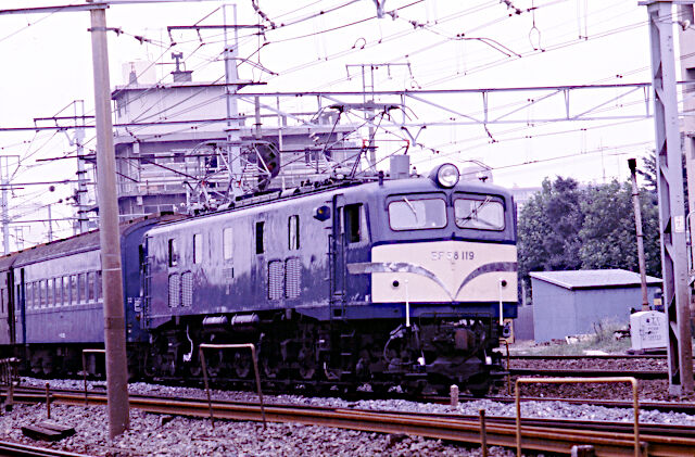 EF58:その4(100号機〜120号機) : 新・バイクで走ると気持ちがいい EF58:その4(100号機〜120号機) : 新・バイクで走ると気持ちがいい