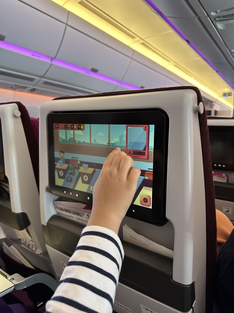 『搭乗記』タイ航空バンコク乗り継ぎ成田＝プーケットエコノミークラスTG643・642WE211・284便（2023年8月） : はらぺこさんの旅行散歩