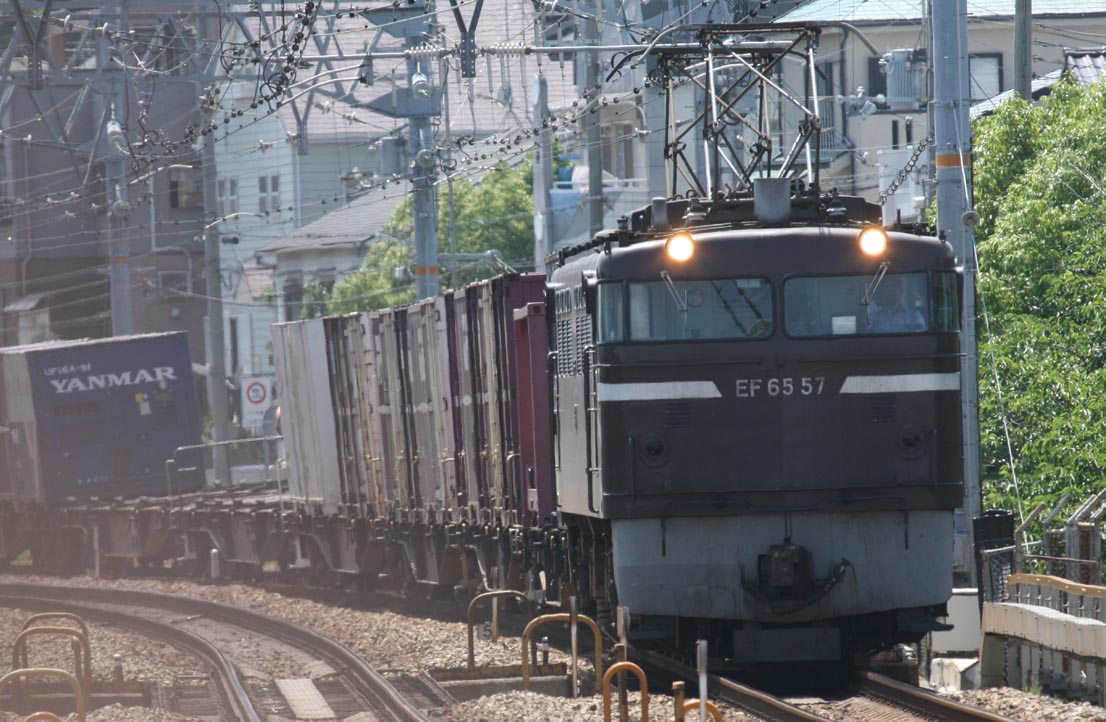 EF65-57「茶ガマ」 : 鉄道写真情報館 GIG@NET