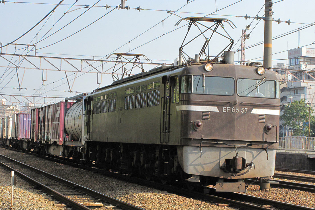 EF65-57「茶ガマ」 : 鉄道写真情報館 GIG@NET
