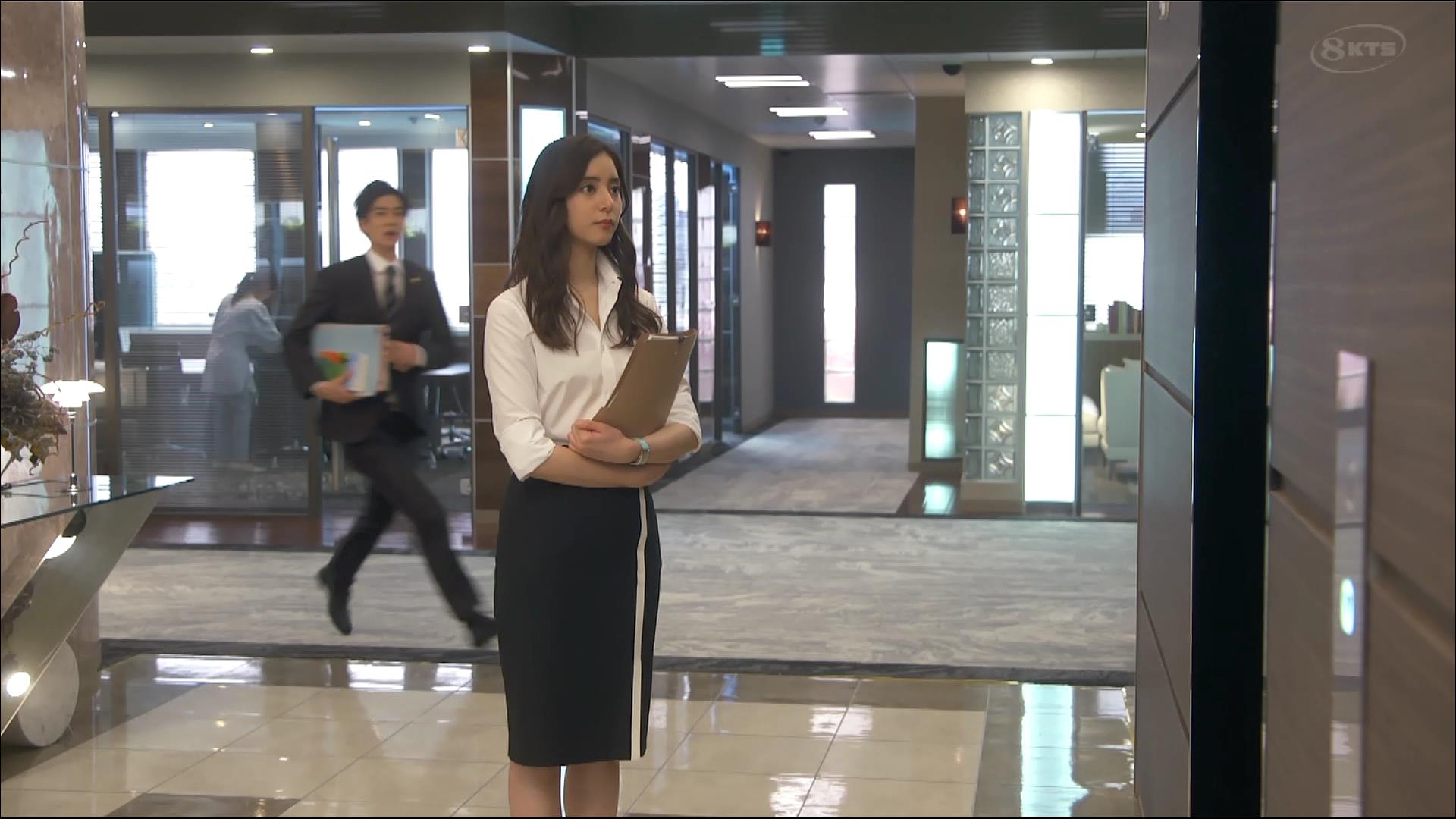 新木優子タイスカ姿Suits2#1① : 思感記