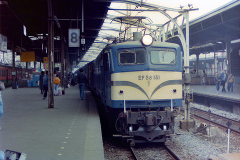 昭和のある日 上野駅8番線 EF58 151号機 : ワサフ8000の、お気楽ゆる鉄ブログ