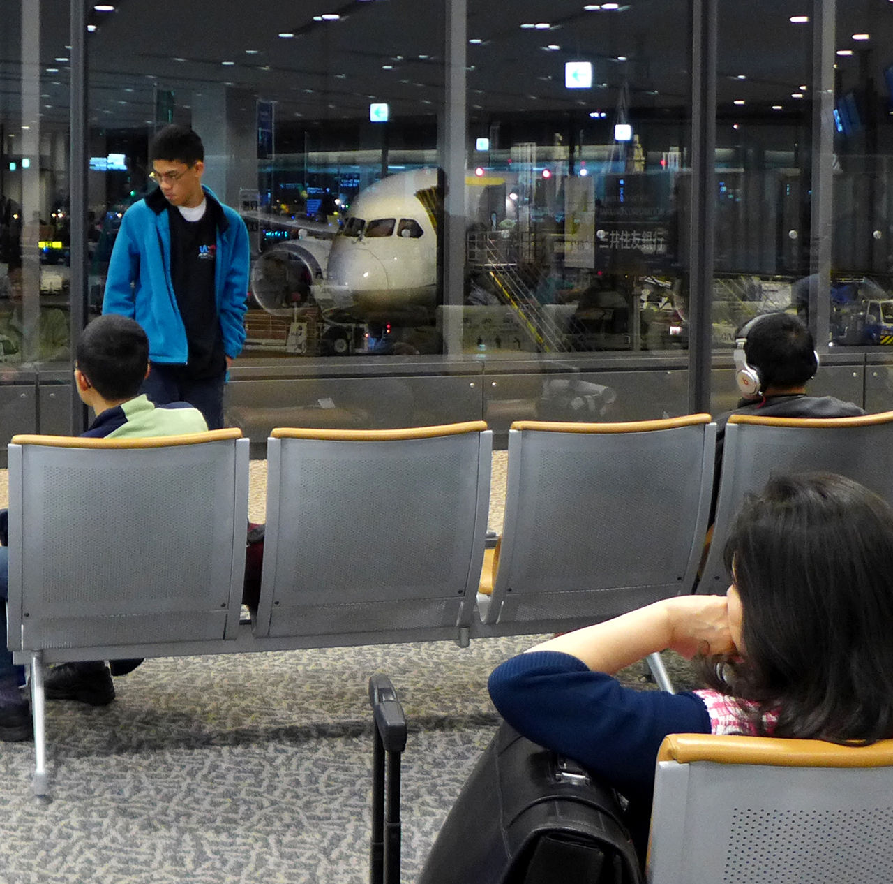 菊さんの食い倒れ万遊記！うまいもの食べ歩きグルメ日記:海外赴任後2度目の帰省 - 全日空「NH835」便--ANA BUSINESS ...