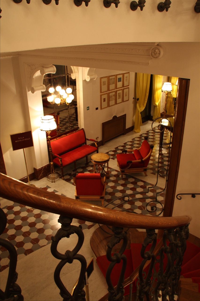 菊さんの食い倒れ万遊記！うまいもの食べ歩きグルメ日記:イタリア縦断の旅～HOTEL ALBANI FIRENZE～ - 全国からのお取り寄せ ...