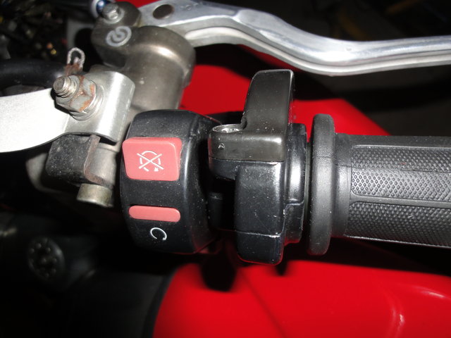 鉄クズ達のメモ帳・・・・・・・。 : DUCATI ST* 電装 - livedoor Blog（ブログ）