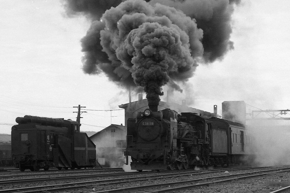 他人とは思えない機関車 : きのくに C57119 SL 保存会