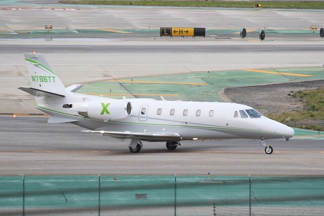 LAXのビズ・ジェット : 晴れの空blog