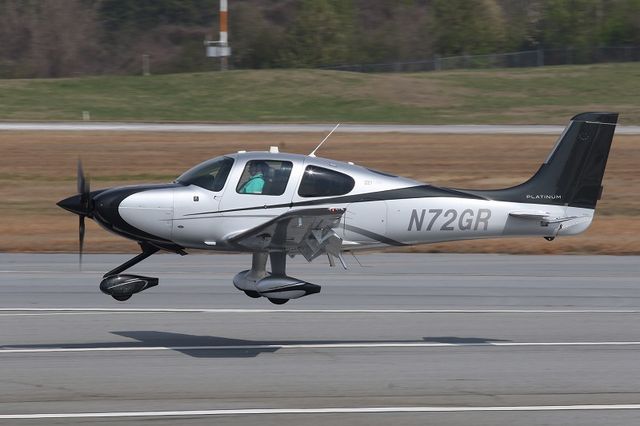 海外の飛行場 : 晴れの空blog