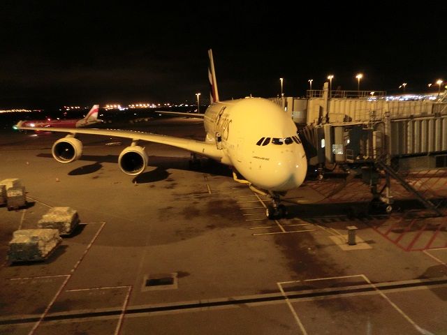 エミレーツ航空 A380 ビジネスクラス搭乗開始 EK385 香港～バンコク : トラベルラウンジ 旅とグルメ