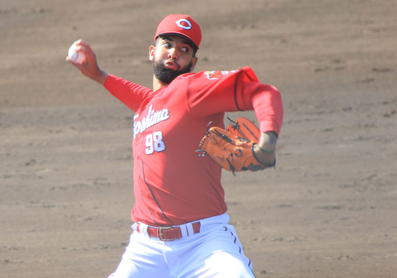 第19回みやざきフェニックスリーグ Robert Corniel : 鴨池港すぐ