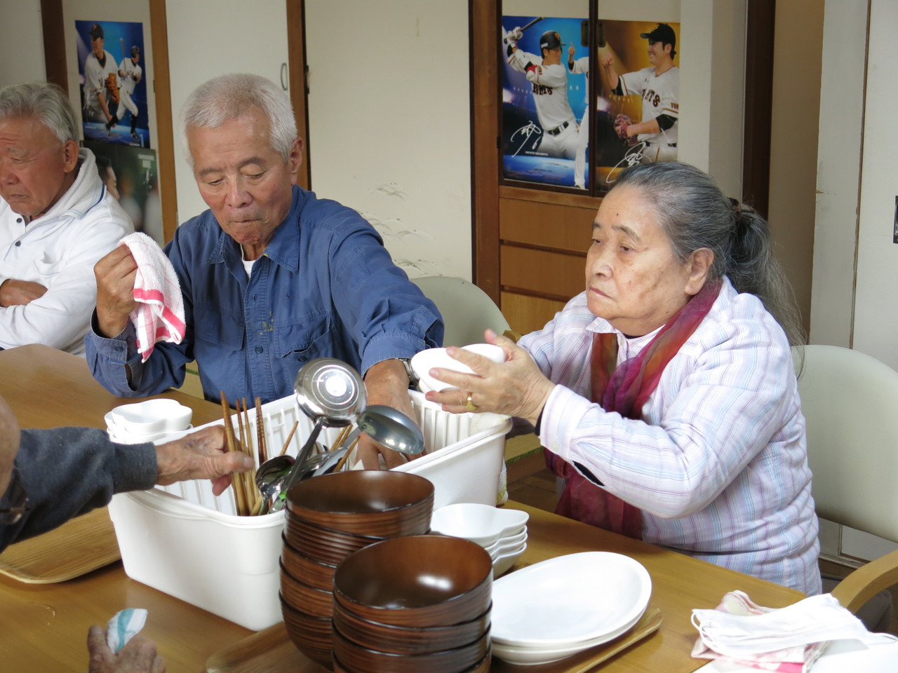 昼食後は皆さんで(^^♪ - デイサービス絆home横浜青葉ブログ