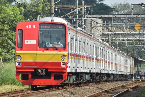 ついに地下鉄車まで･･･メトロ6000系6118F組成変更 : JABODETABEK COMMUTERS NEWS
