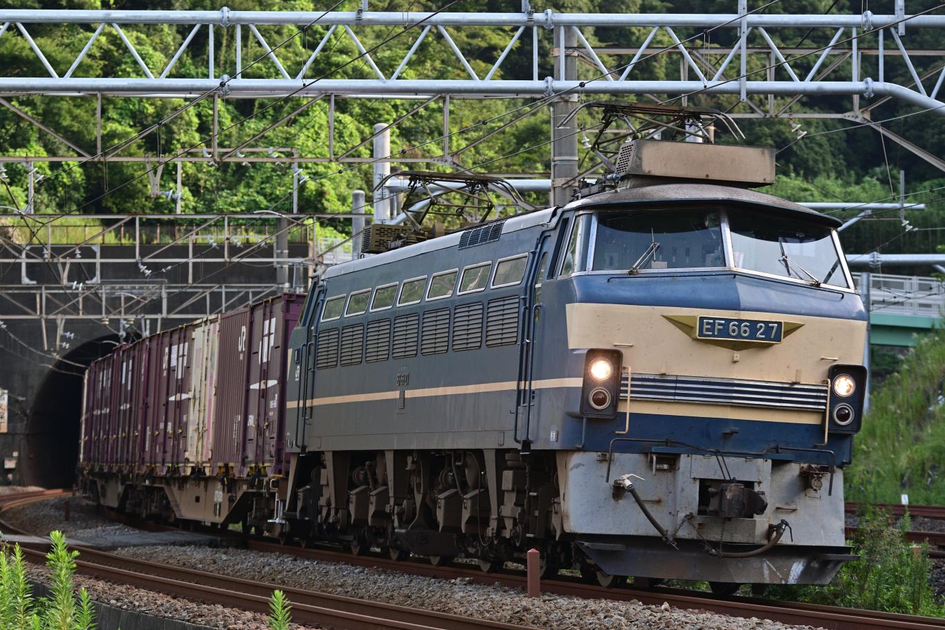 EF66 27 8/31撮影 : ZAKKI2
