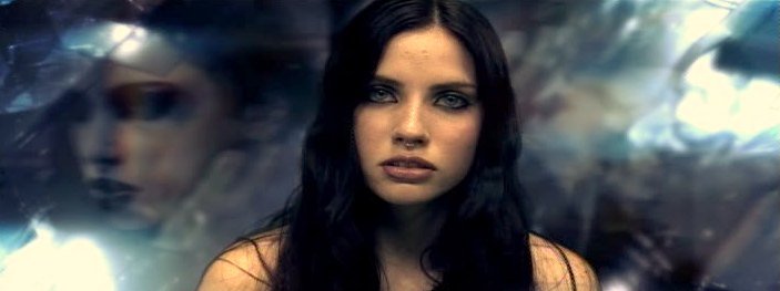 BEAUTIFUL NOISE（美しき雑音） 「CRAWLING」 : コイワカメラの「世界の路地裏で（または女たち）」