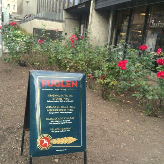 オスロで有名なカフェ(KAFFE)、フグレンコーヒー FUGLEN : スカンジナビア徹底攻略―ノルウェー・スウェーデンの歩き方―