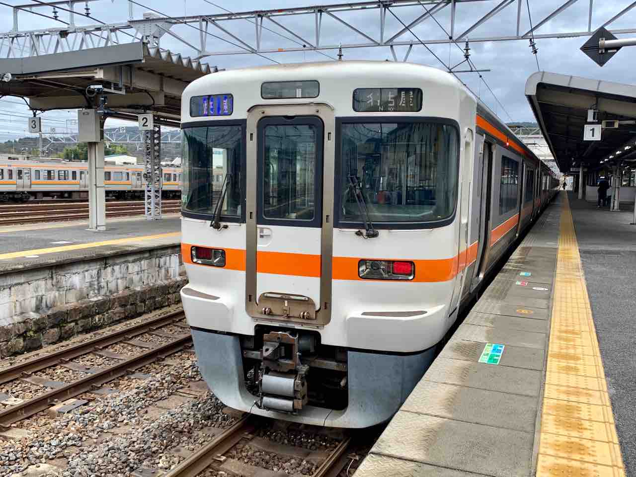 【ワンマンの313系】中央本線の313系1300番台に乗る : コクゴ鉄道ニュース