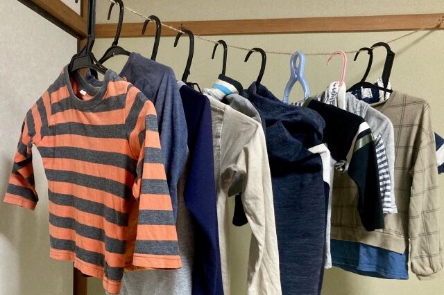 【悲報】服が臭いオッサン、続々と世に解き放たれてしまう - コノユビニュース