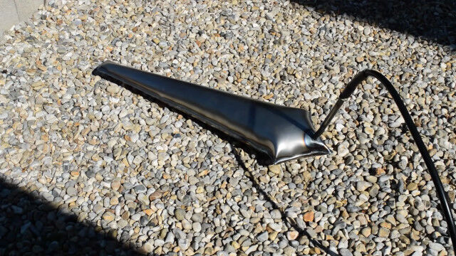 袋状に加工した金属を水圧でパンパンに膨らませる、ハイドロフォーミング実験