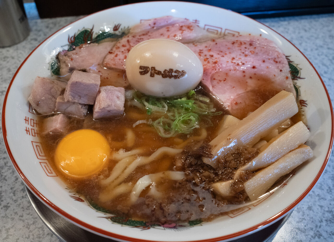 太麺NoRamen（井尻）現代的な激旨醤油ラーメン 太麺の美学 : 口福ヤマトモの食日記