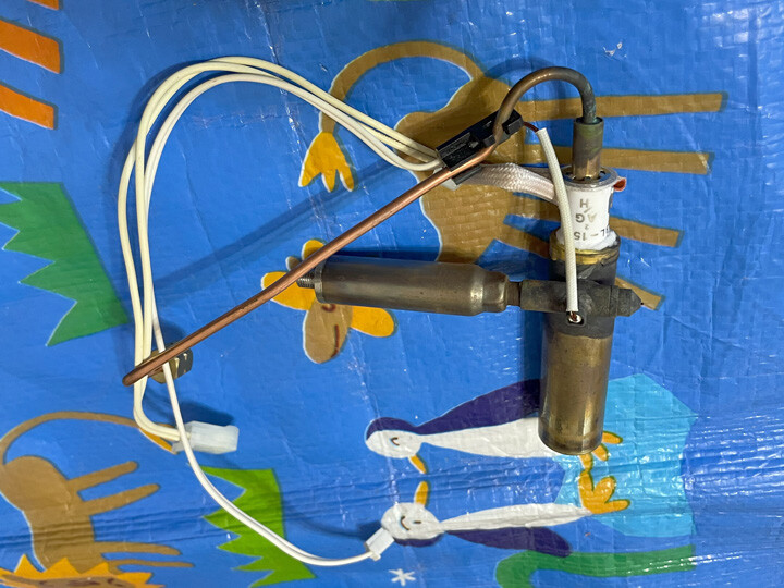 ダイニチ ファンヒーター E03、E02エラー修理 : コーキのDIY