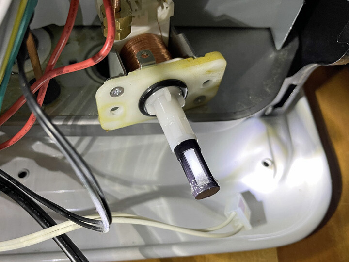 ダイニチ ファンヒーター E03、E02エラー修理 : コーキのDIY